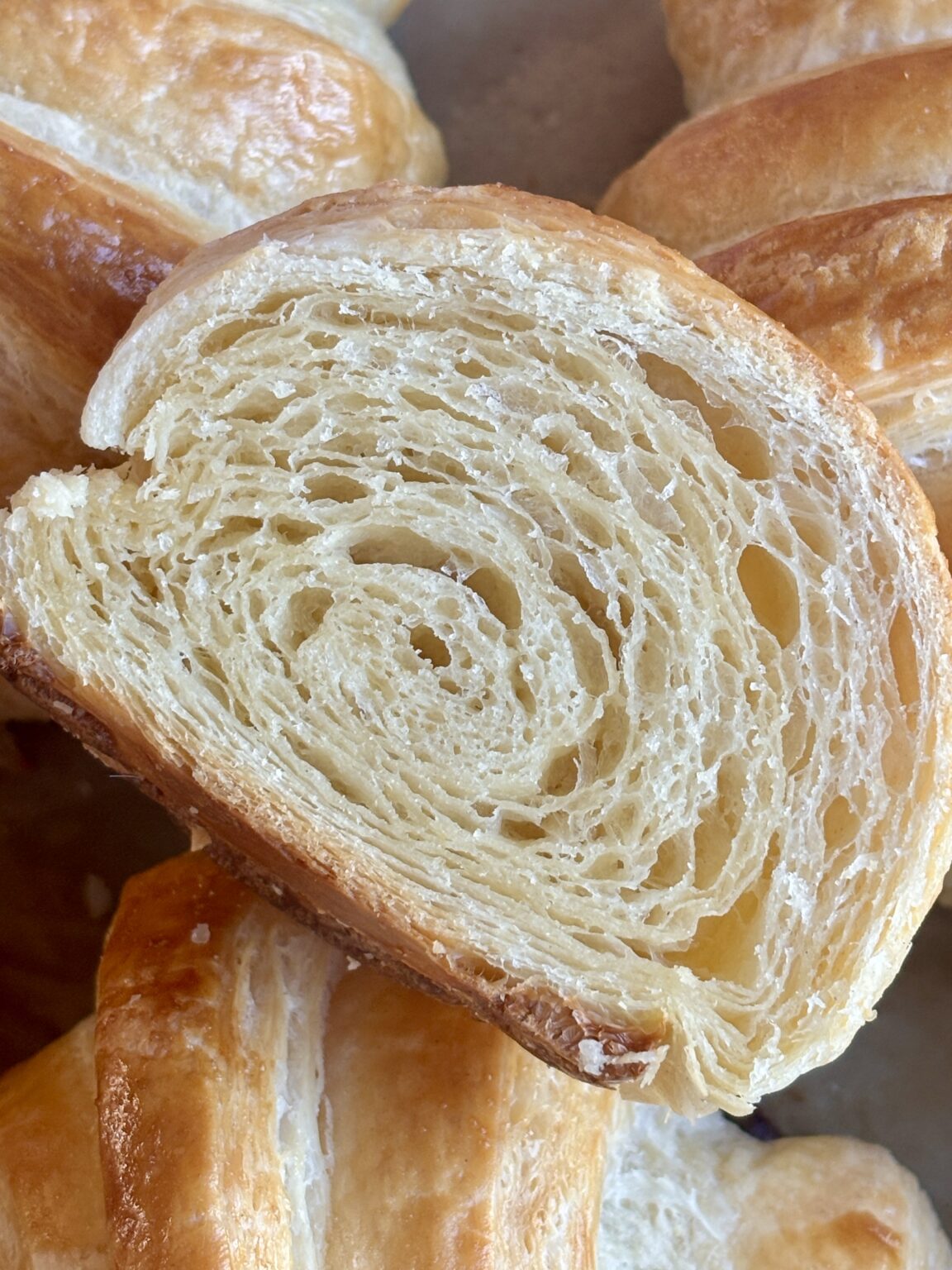 Classic Flaky Croissants - thehomechefmomma.com